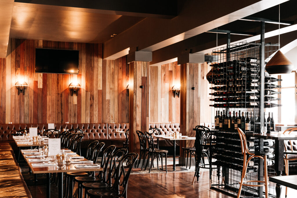 The Auburn Hotel, Hawthorn East - Iconic Melbourne Pub