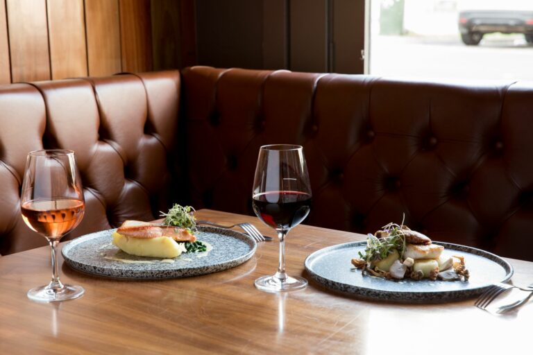 2018.05.16 AUBURN HOTEL MENU SHOOT-29-web - Auburn Hotel