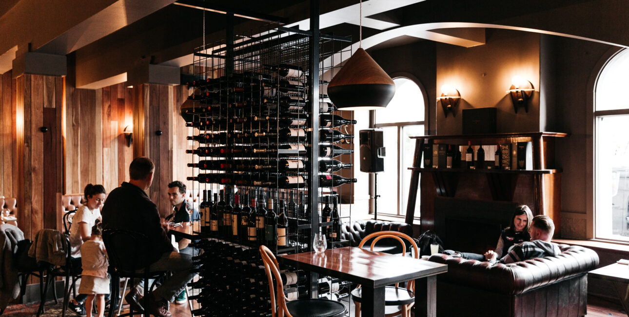 The Auburn Hotel, Hawthorn East - Iconic Melbourne Pub